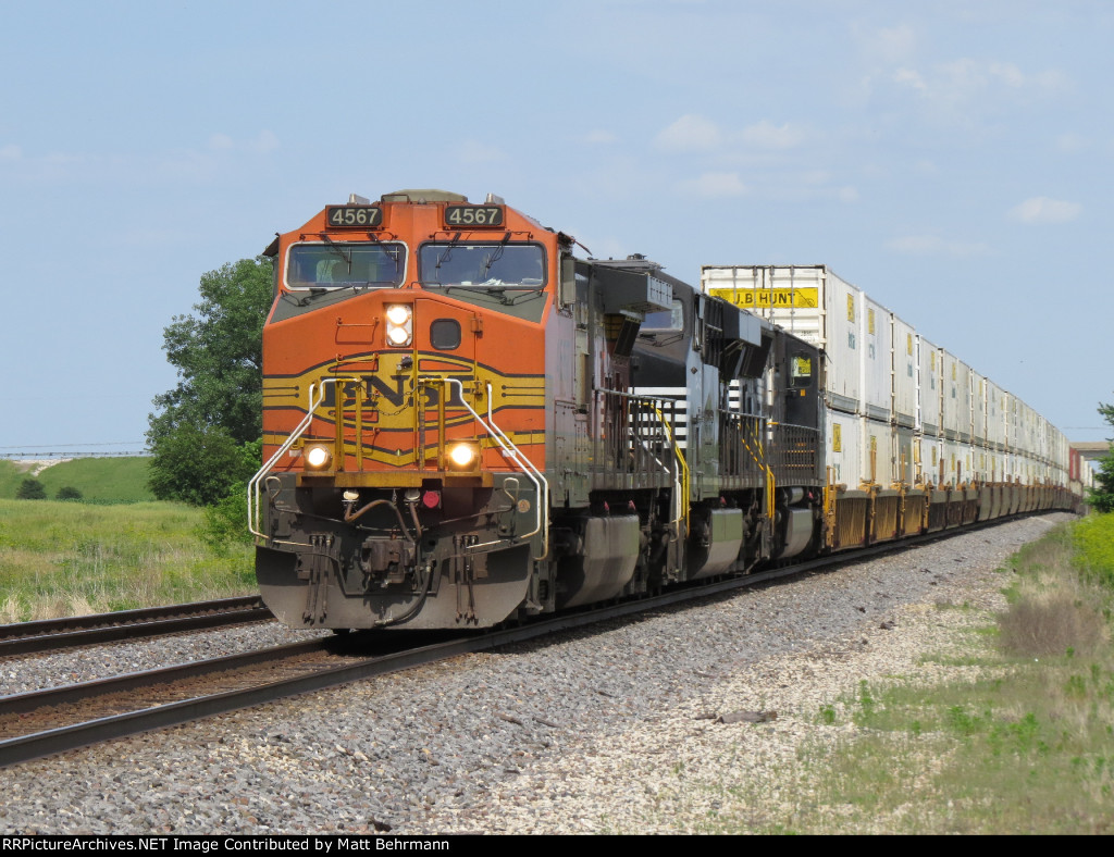 BNSF 4567